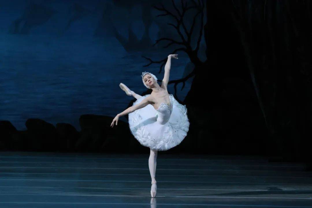 247tickets.com | The Mariinsky Ballet Swan Lake